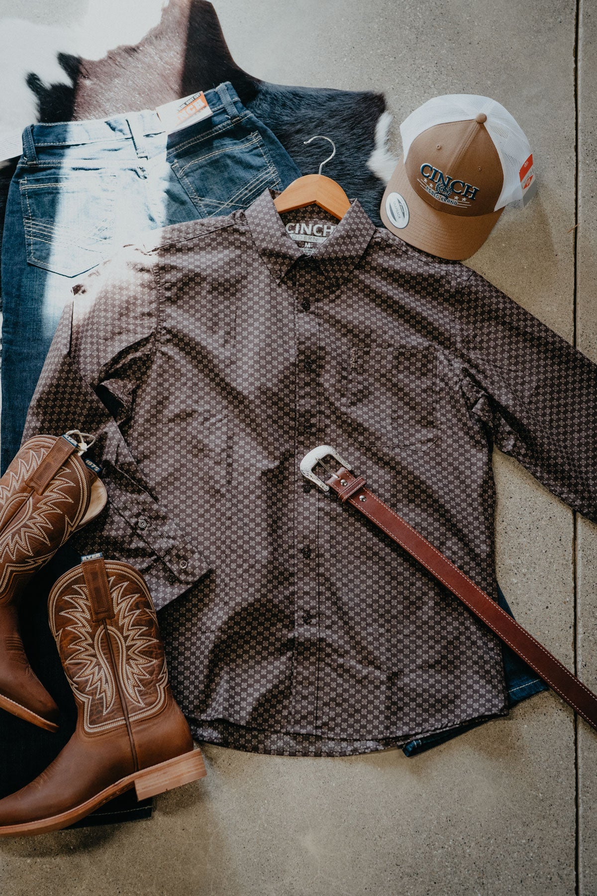 'Darcey' Brown Geometric CINCH Men's Modern Fit Button Down (S-XXL ...
